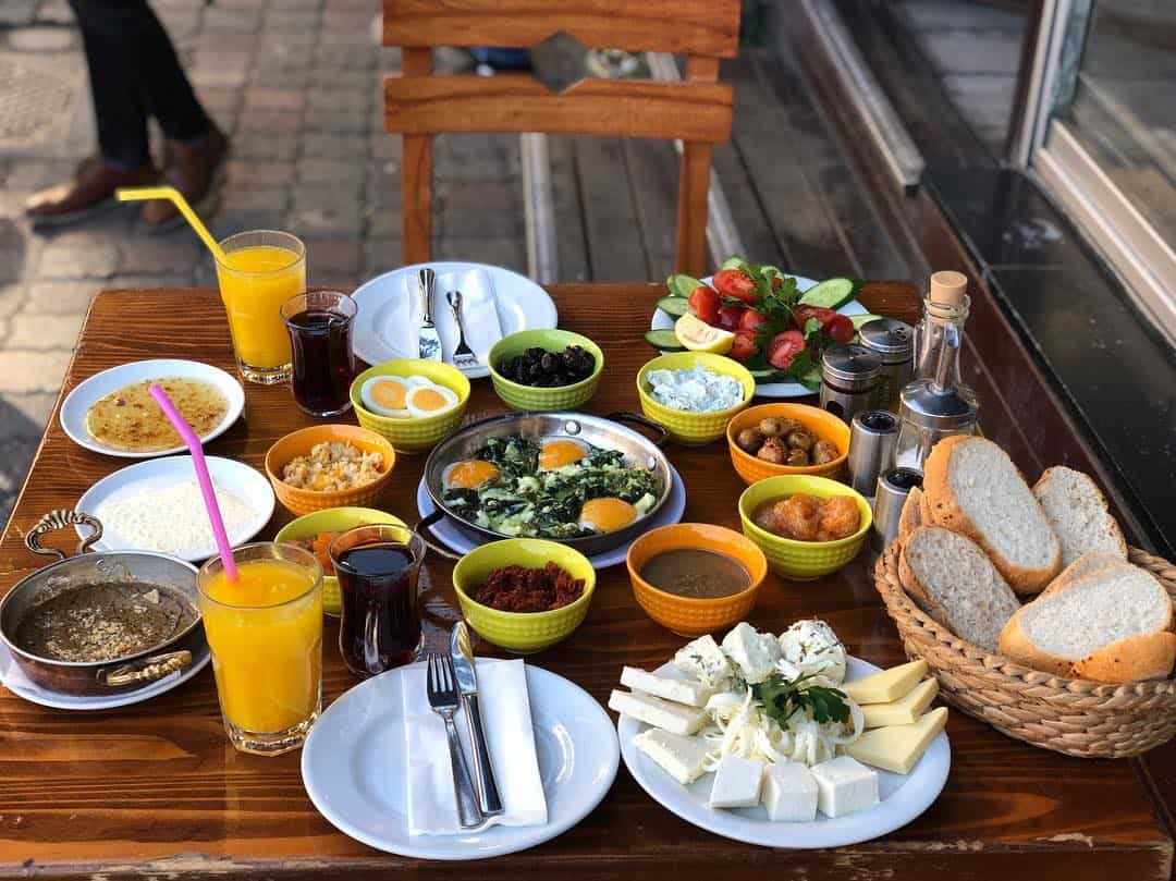 Breakfast in Istanbul - The Other Tour