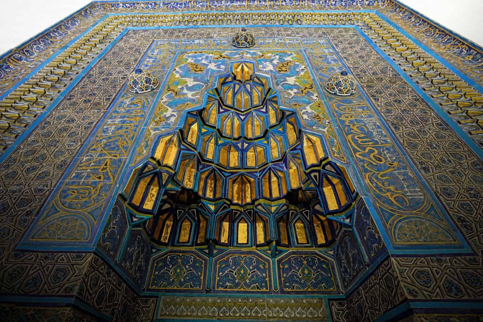 İznik Tiles: A Masterpiece of Ottoman Artistry - The Other Tour